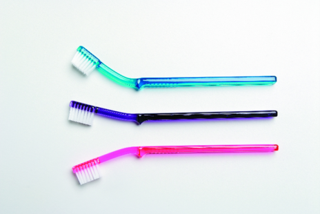 A guide to toothbrushing for carers • SA Dental